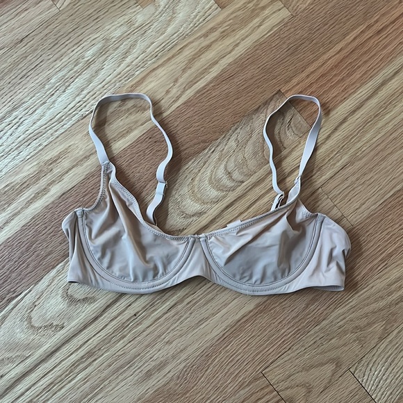 SKIMS | Intimates & Sleepwear | Skims Bra | Poshmark